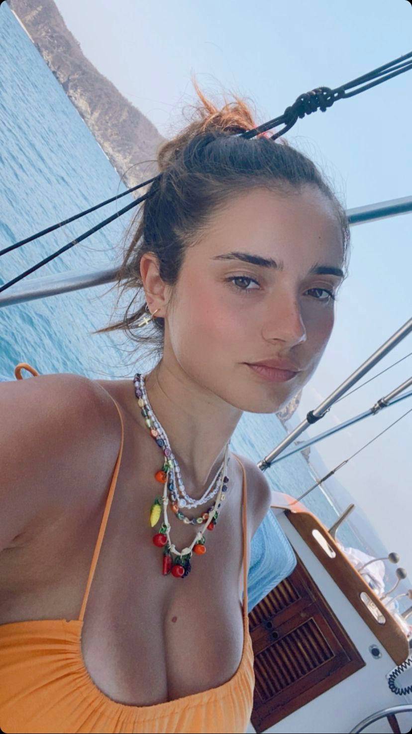 Tan lines | Scrolller