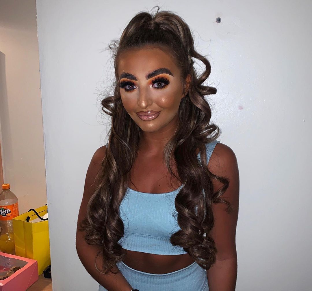 Tanned Scrolller 2340