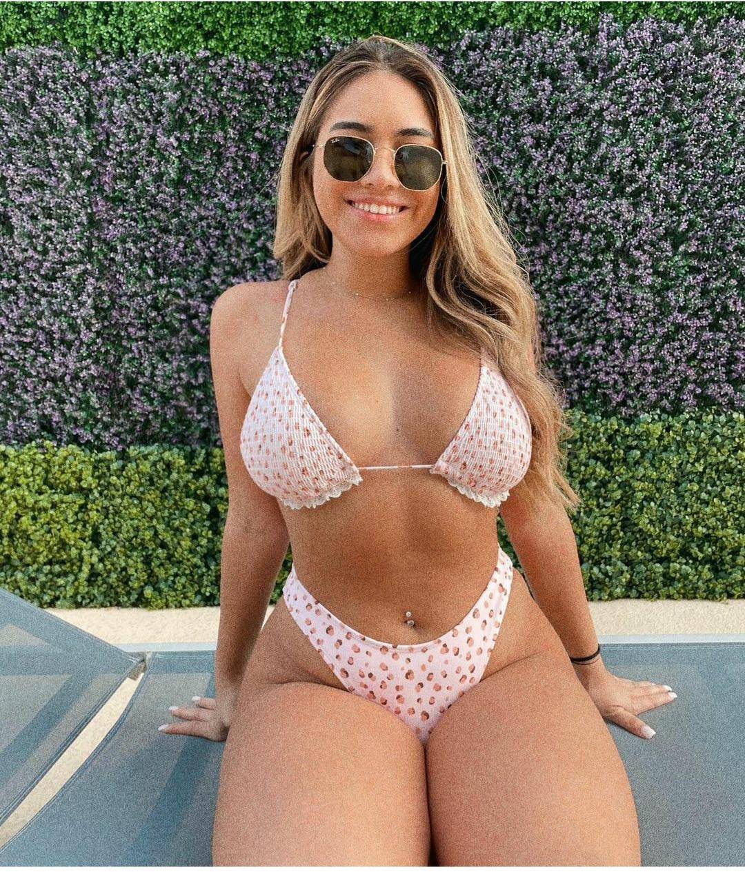 Tanning time | Scrolller