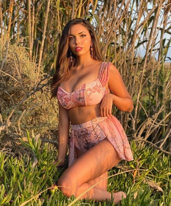 Tara Yazdi is lit 🔥 | Scrolller