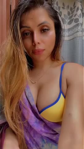 Tasting apples | Scrolller