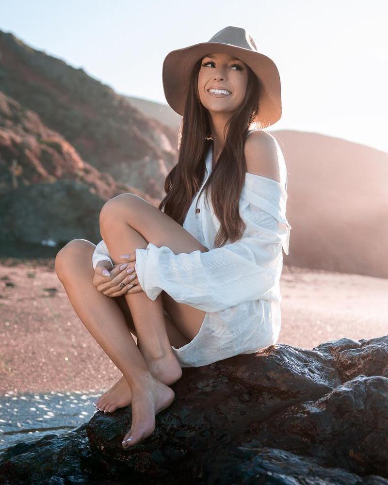 Taylor Alesia | Scrolller