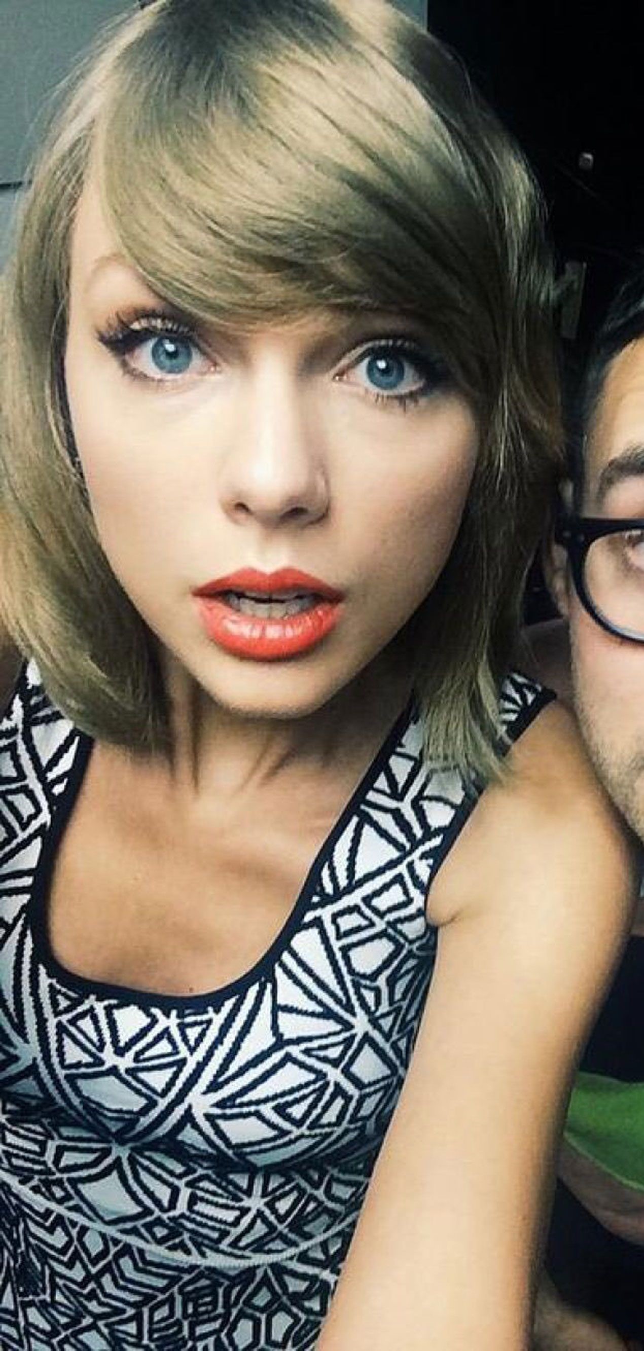 Taylor Swift | Scrolller