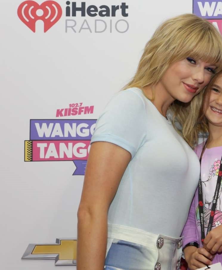 Taylor Swift Scrolller 