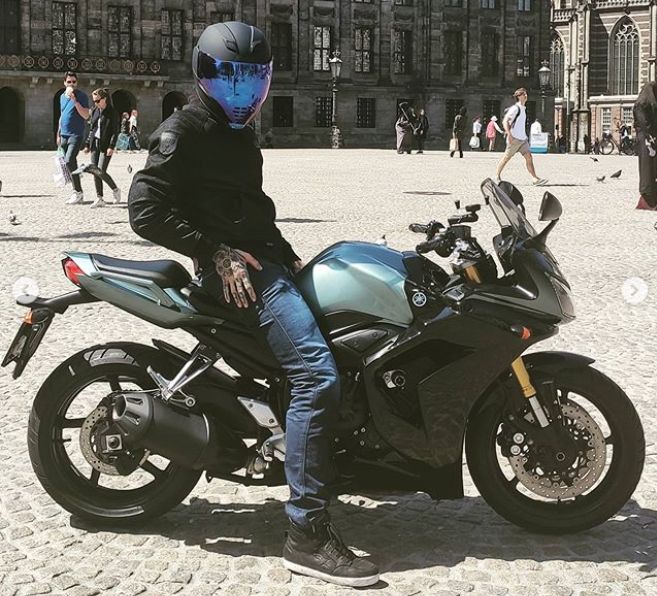 teal tech | Scrolller