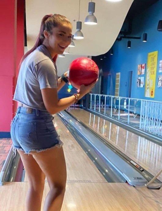 Tegan Nox | Scrolller