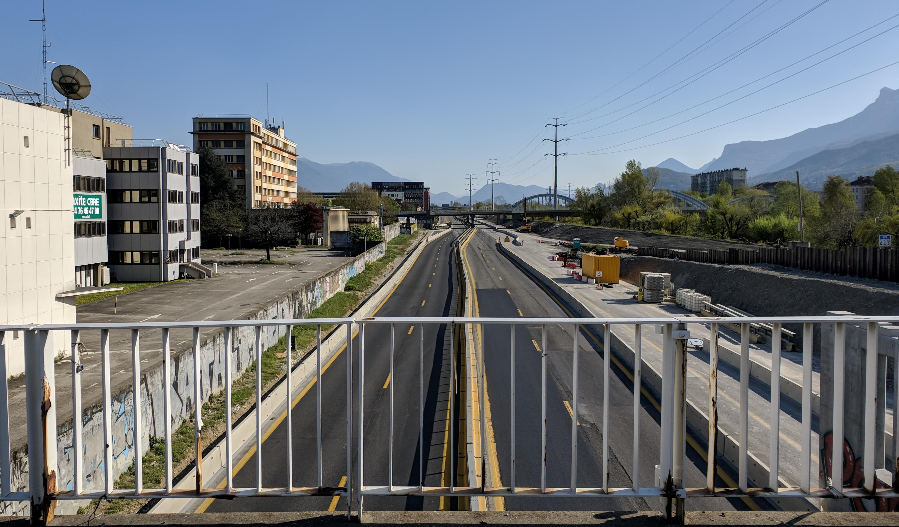 Tellement vide ... c'est rare | Scrolller