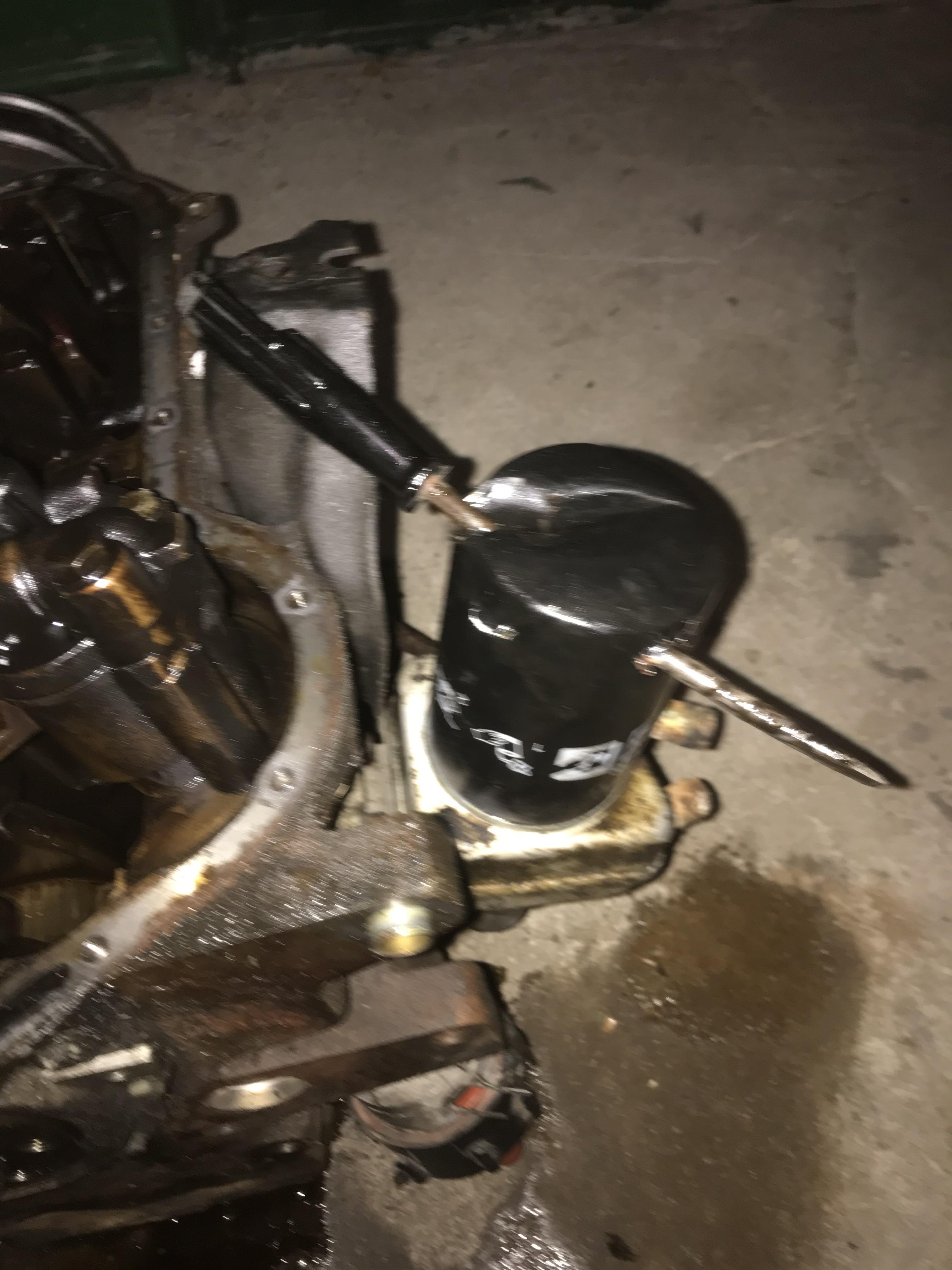 That’s how you remove a oil filter correctly | Scrolller That’s how you remove a oil filter correctly | Scrolller