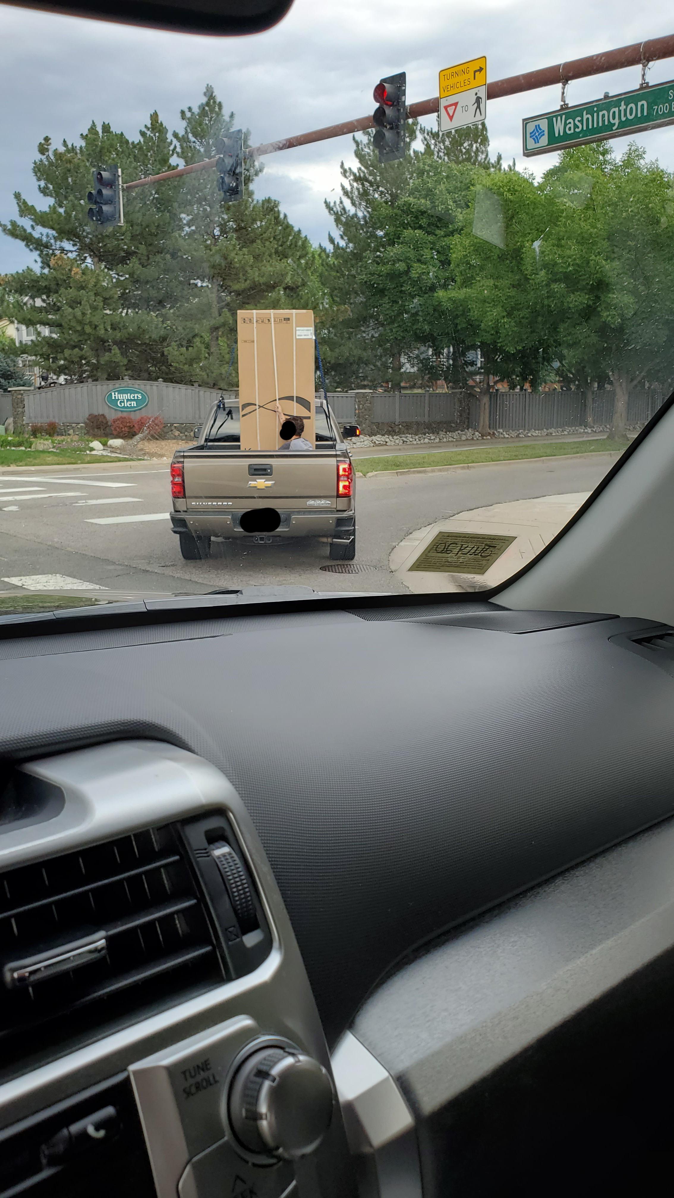 That's one way to secure a load | Scrolller