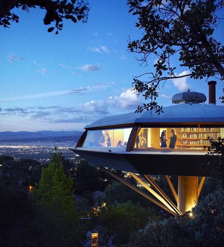 The architect who designed this famous L.A. landmark home is from Marquette. | Scrolller