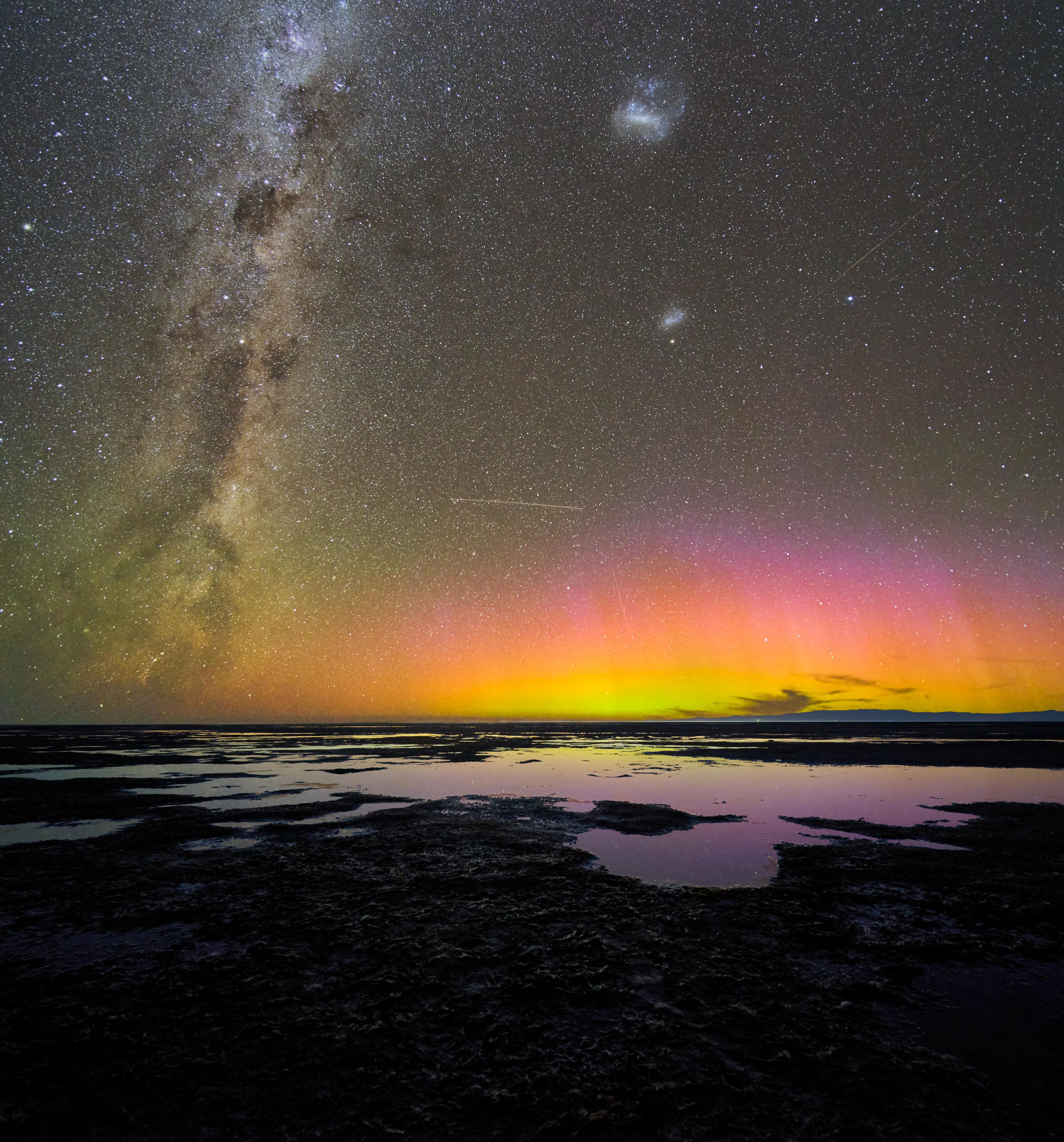 The Aurora Australis over Birdlings Flat, Canterbury, New Zealand [OC] [3354 x 3600] | Scrolller
