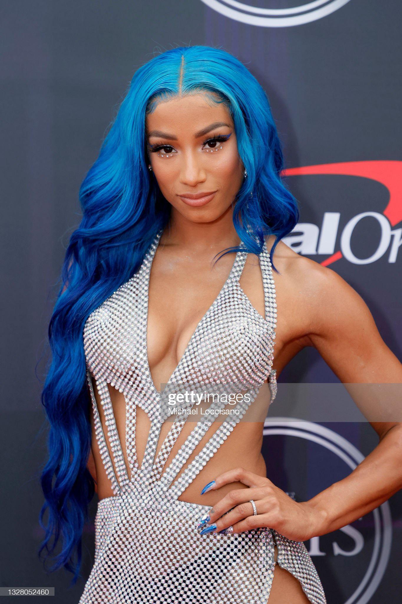 The Boss | Scrolller