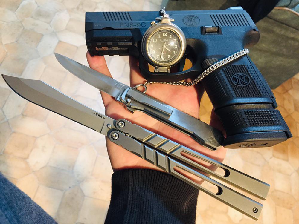 The carry | Scrolller