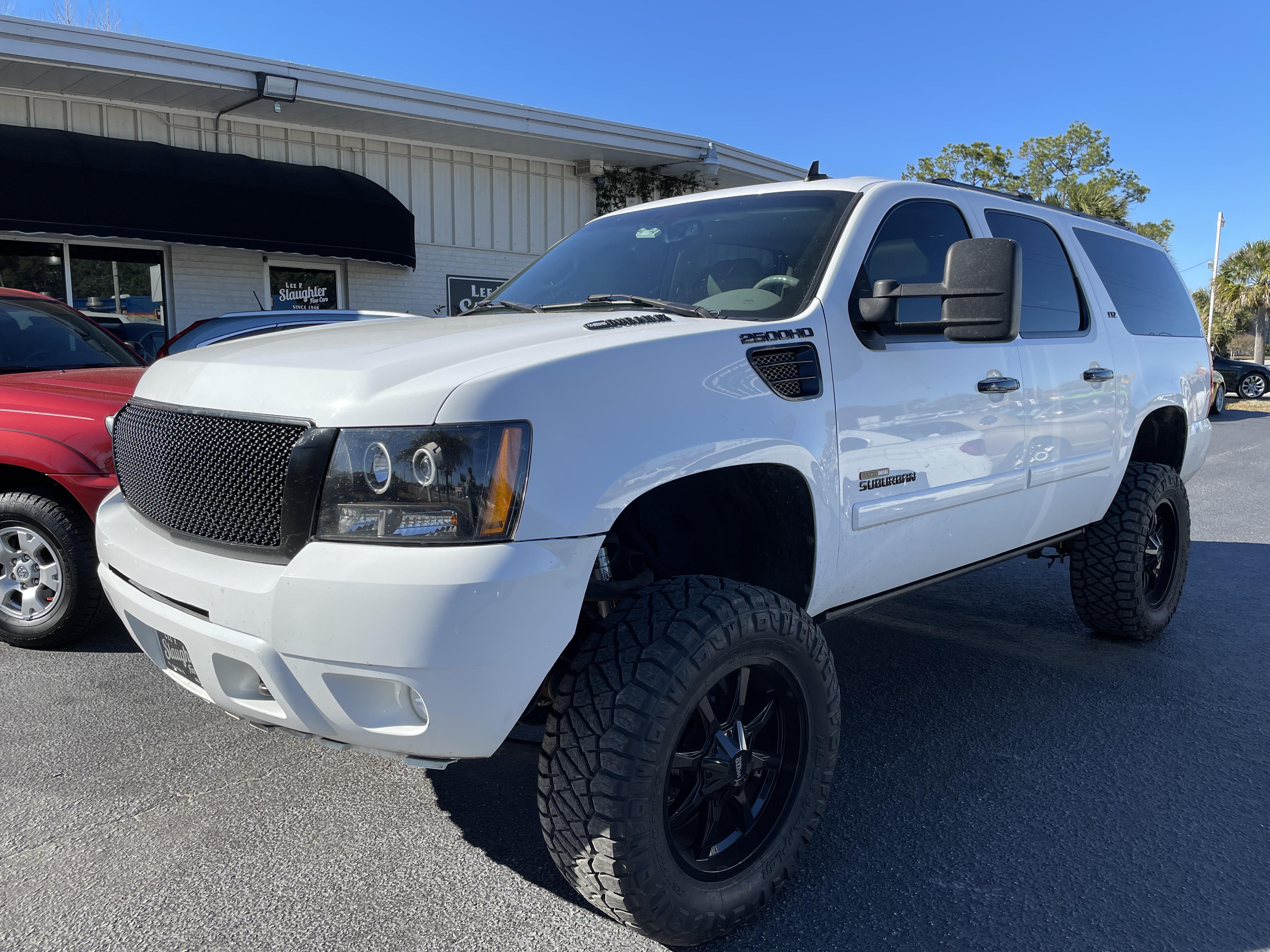 The DURABURB finally got her lift kit | Scrolller