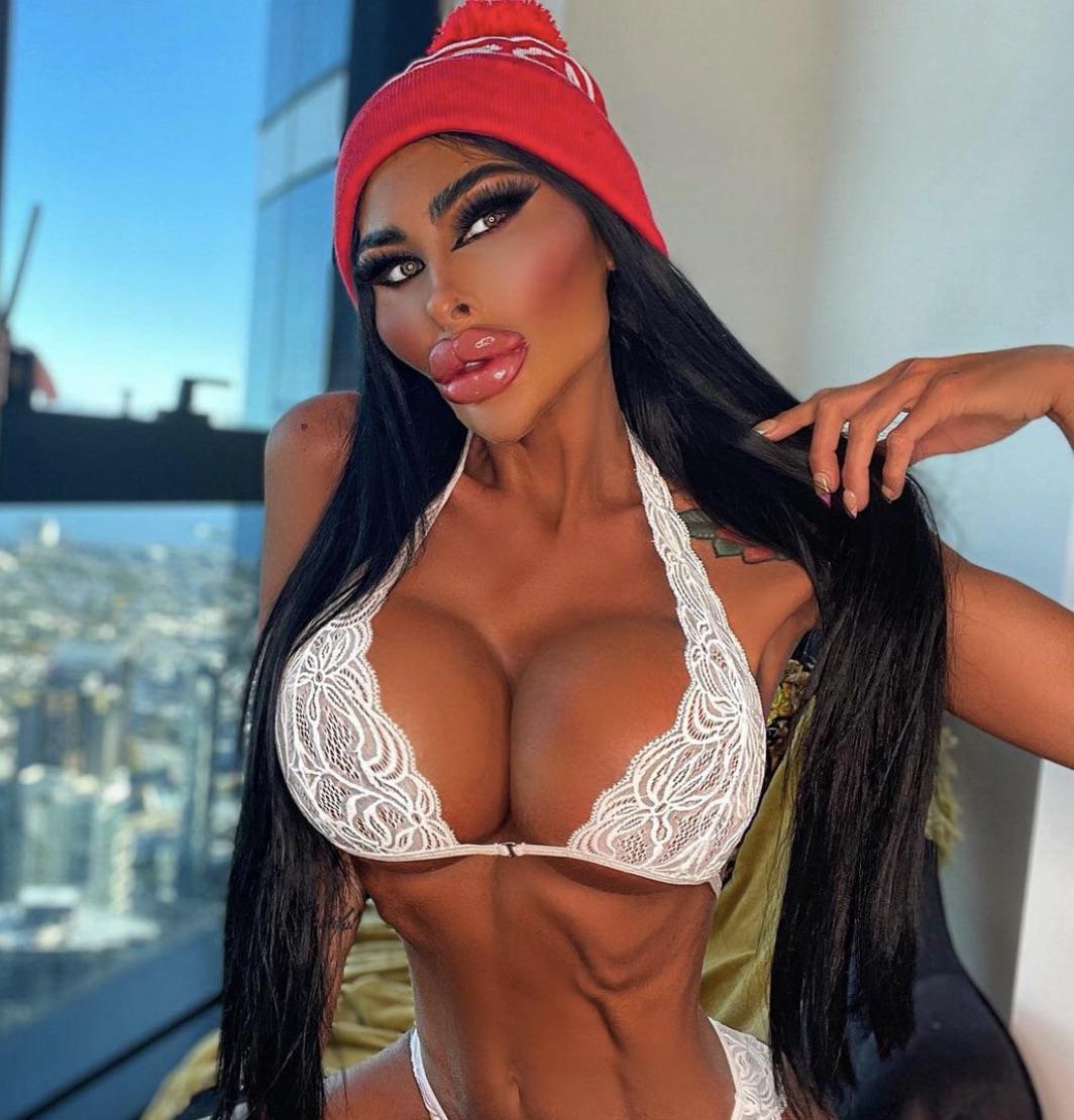 The first post of the goddess Tara Jayne | Scrolller