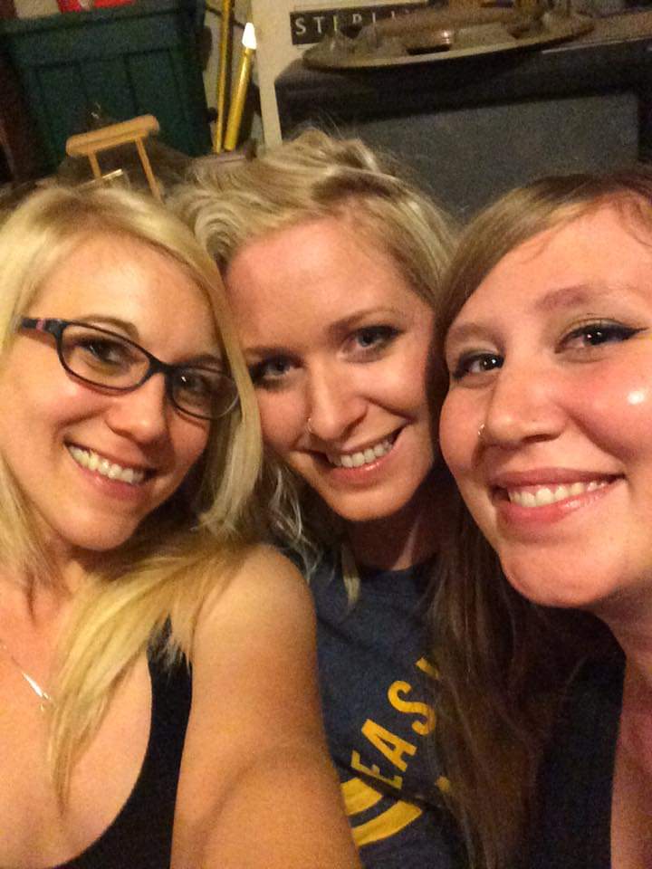 The girls | Scrolller