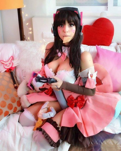 the gorgeous Shermie Cosplay as Bunny D.Va💕 | Scrolller