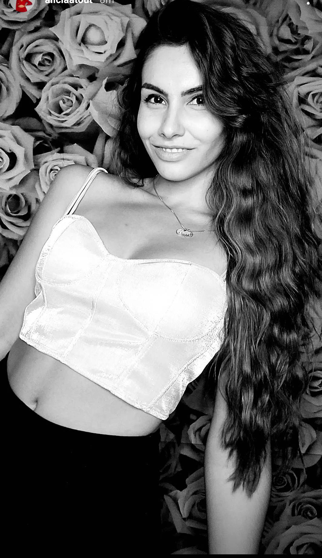 The Interview Queen | Scrolller