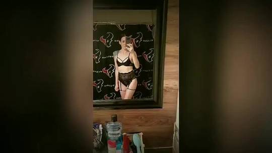 The more straps, the merrier | Scrolller