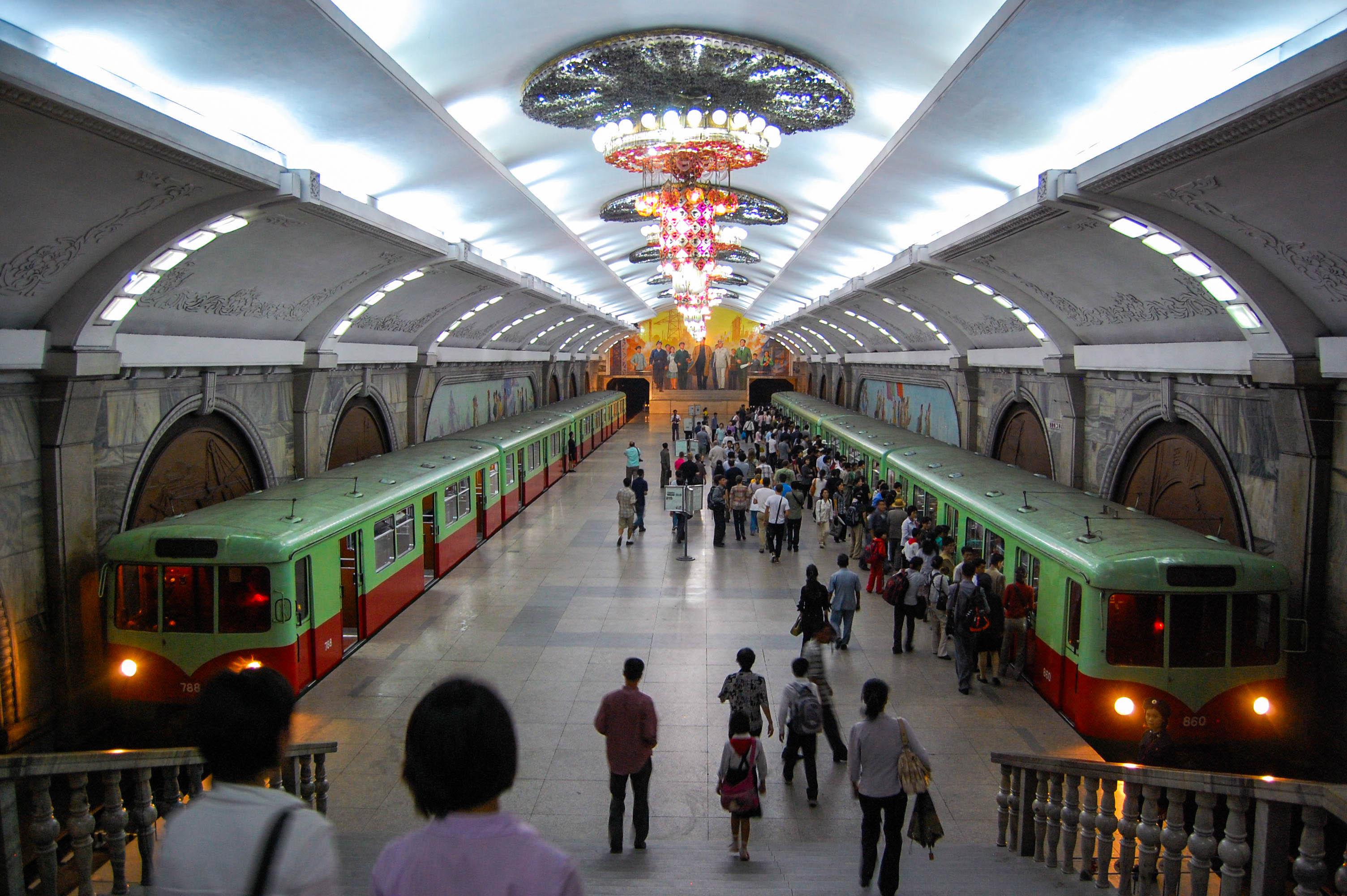The opulent Pyongyang Metro | Scrolller
