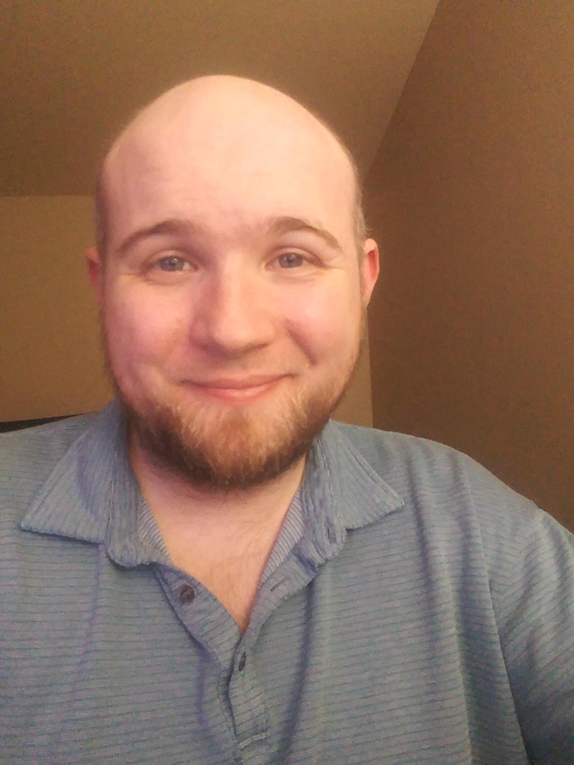 The people at Photofeeler don't like this one but I do. What's wrong with it? [30] | Scrolller