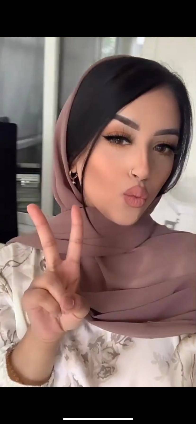 The perfect face to cum on 😮‍💨 | Scrolller