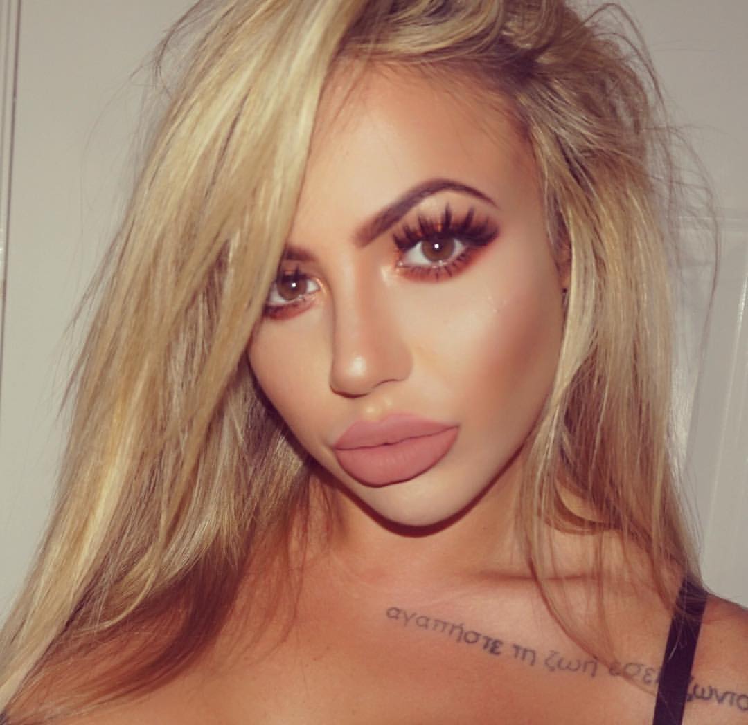 The perfect most beautiful bimbo face 💋 | Scrolller