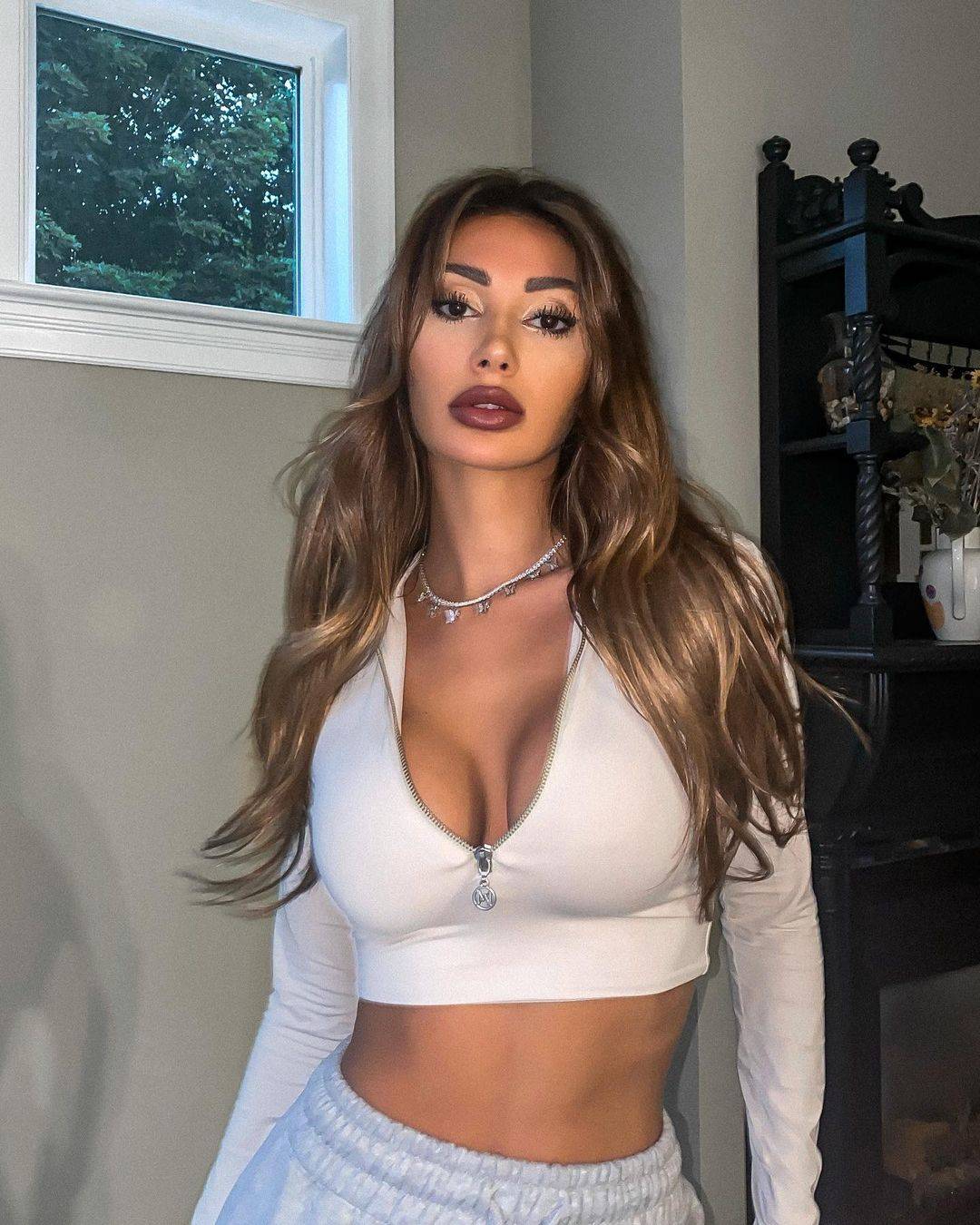 the plug | Scrolller