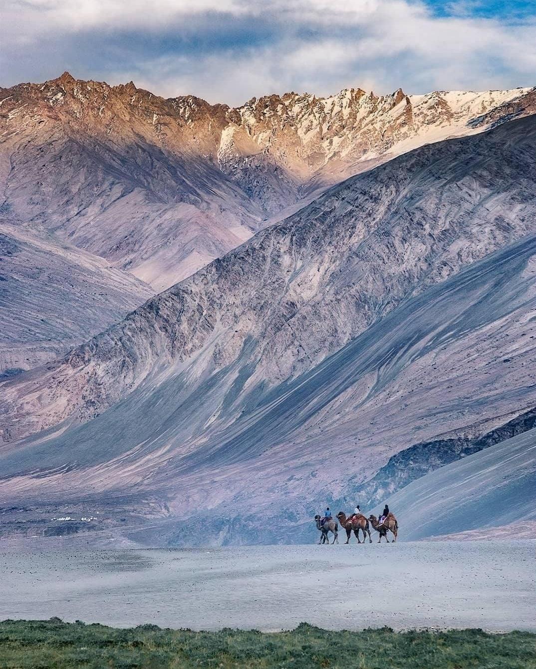 The road to Nubra in Ladakh, India passes through the world's highest mountain pass | Scrolller