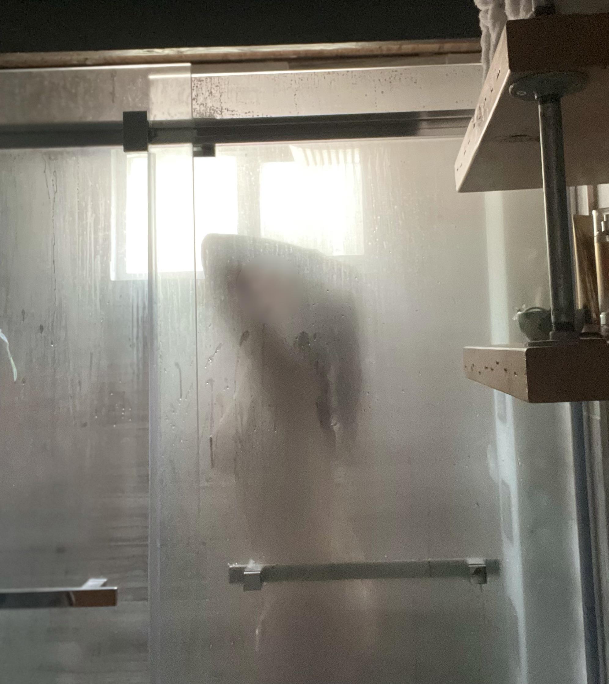 The temperature (f)eels perfect | Scrolller