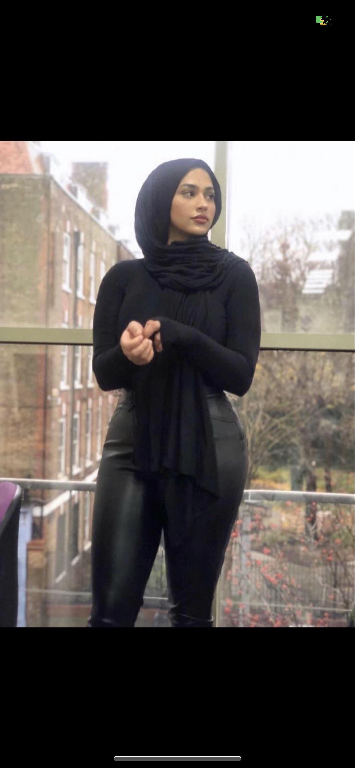 The tighter the better | Scrolller