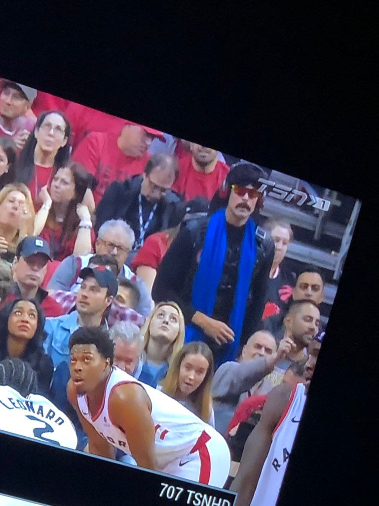 The two-timer | Scrolller