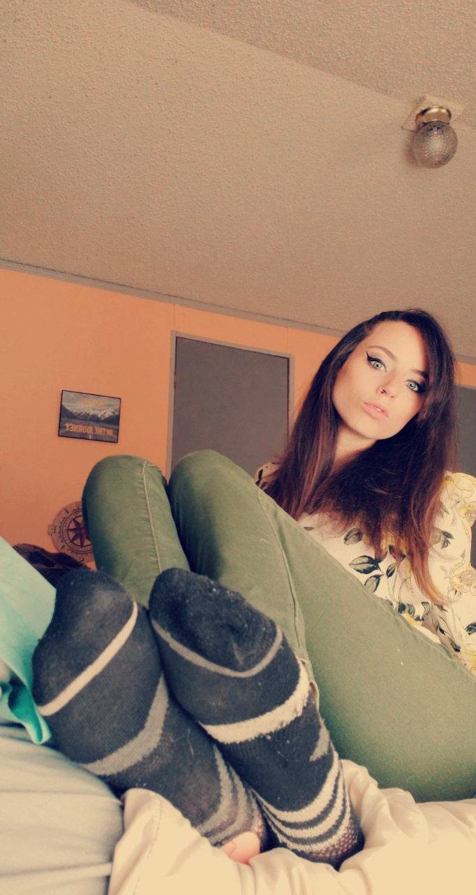 Theres holes in my socks 🤭 | Scrolller