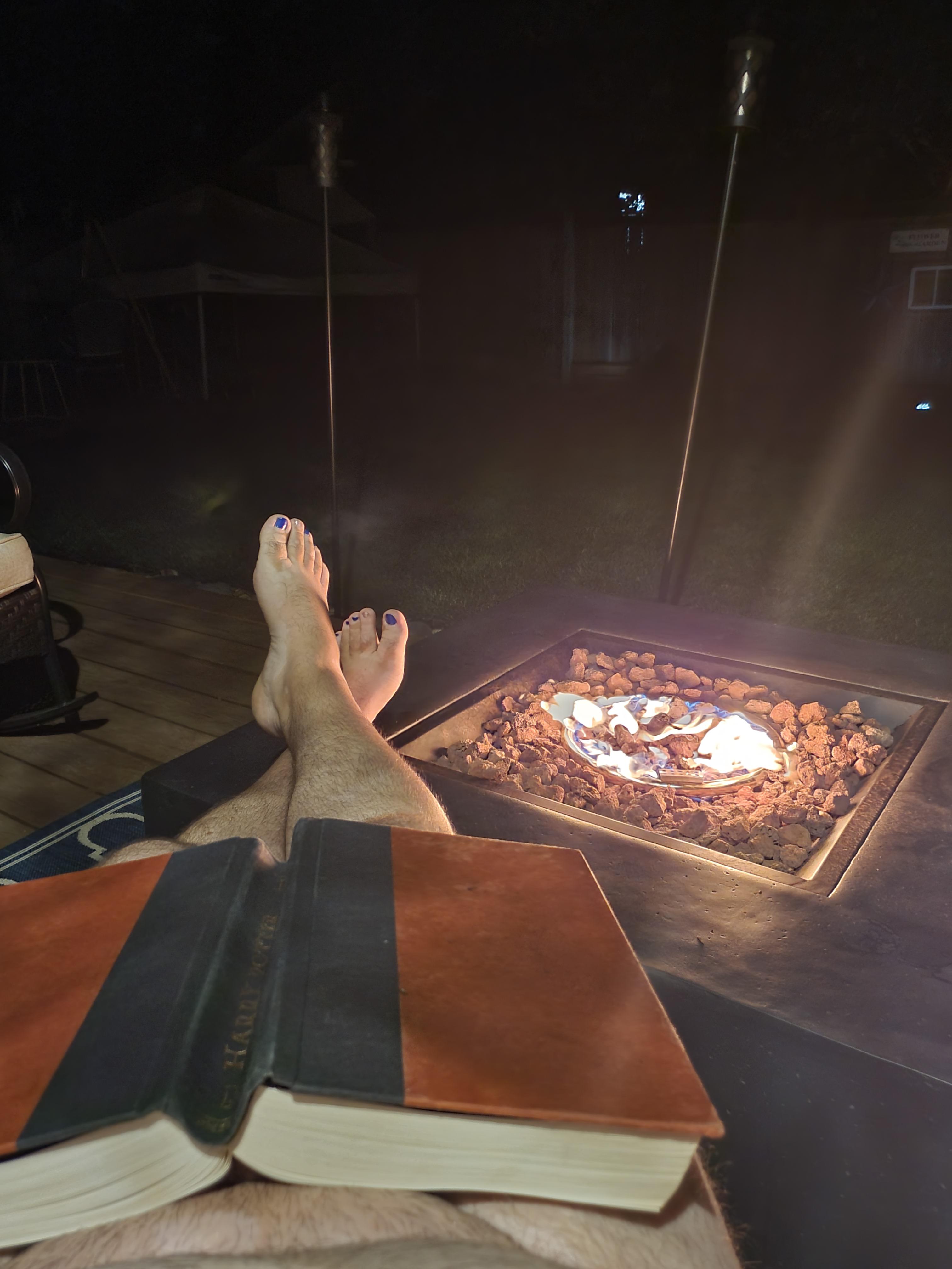 There's nothing better than a summer evening by the fire with a good book. | Scrolller