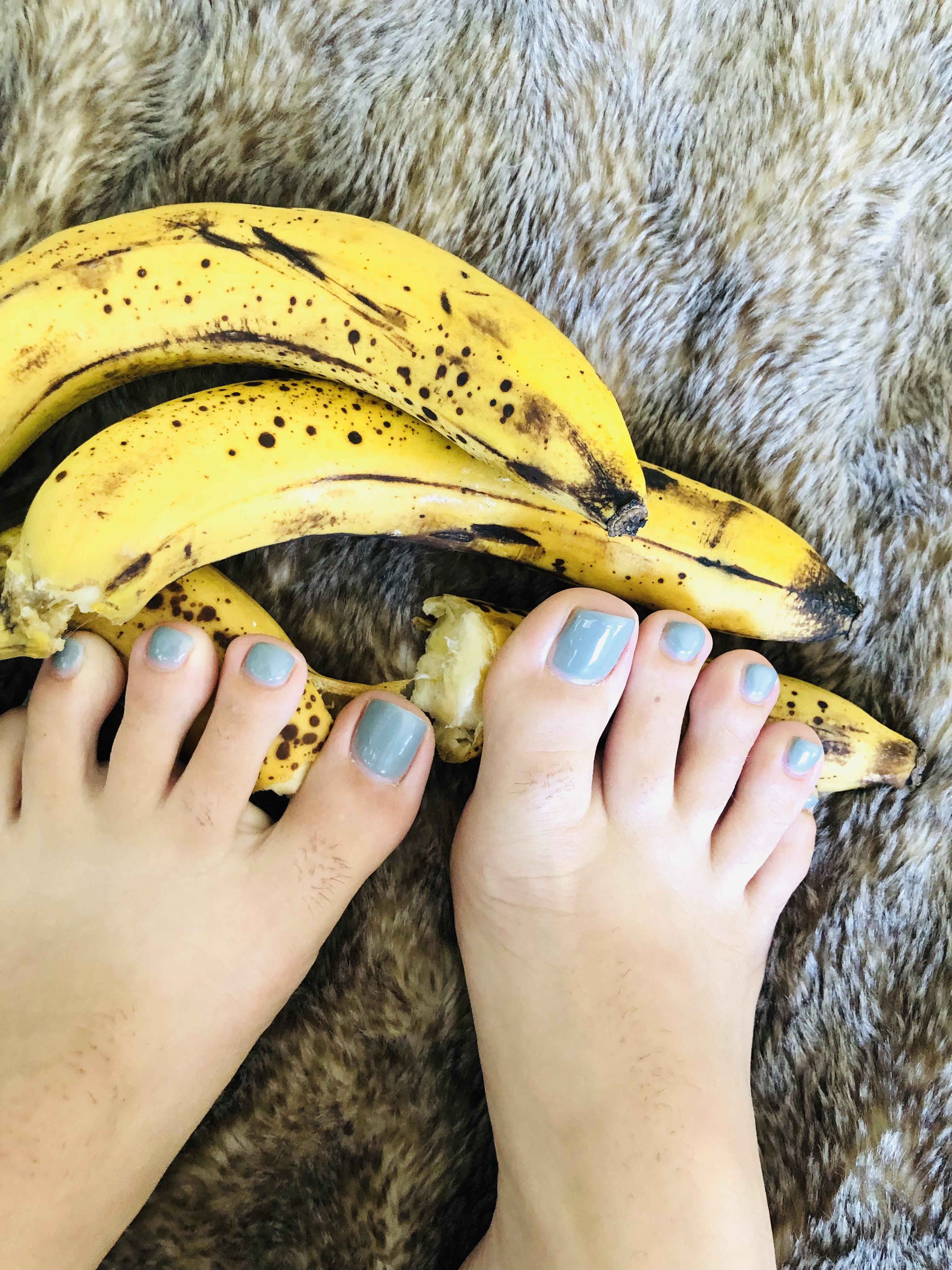Discover more like FootFetish: These bananas just got crushed by my feet and Related Content ...