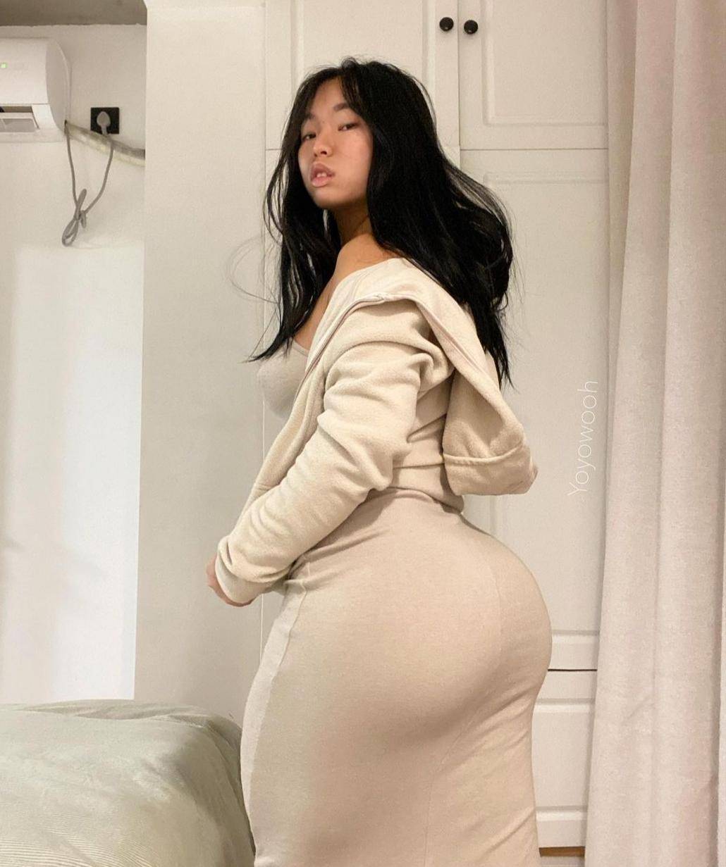 Thick Asian fitting right | Scrolller