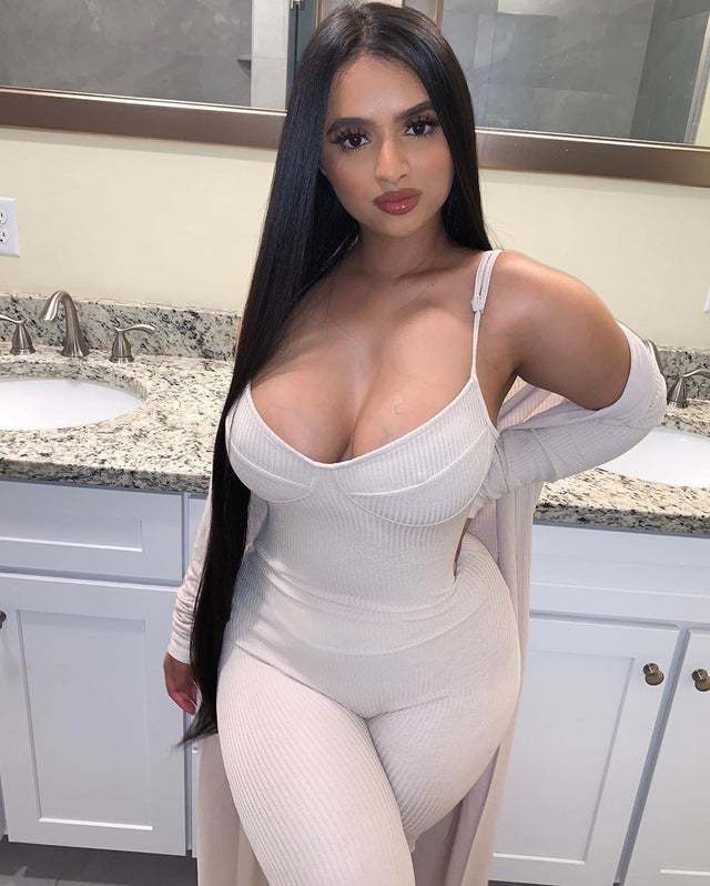 Discover more like Oliveskin: Thick Hottie and Related Content | Scrolller