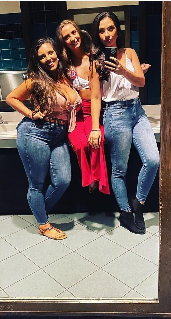 Thick or thin for ya? | Scrolller