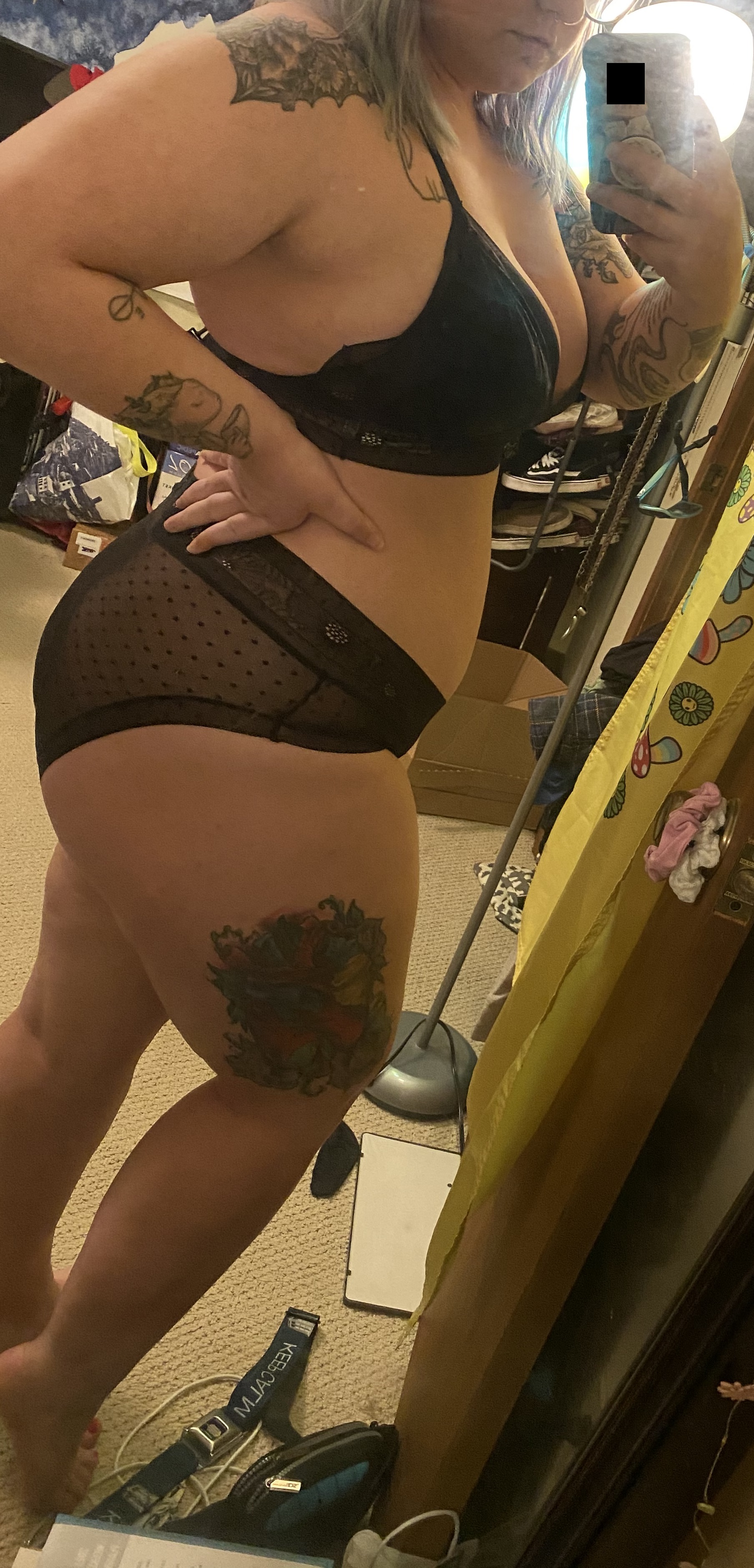 thick tattooed thigh | Scrolller