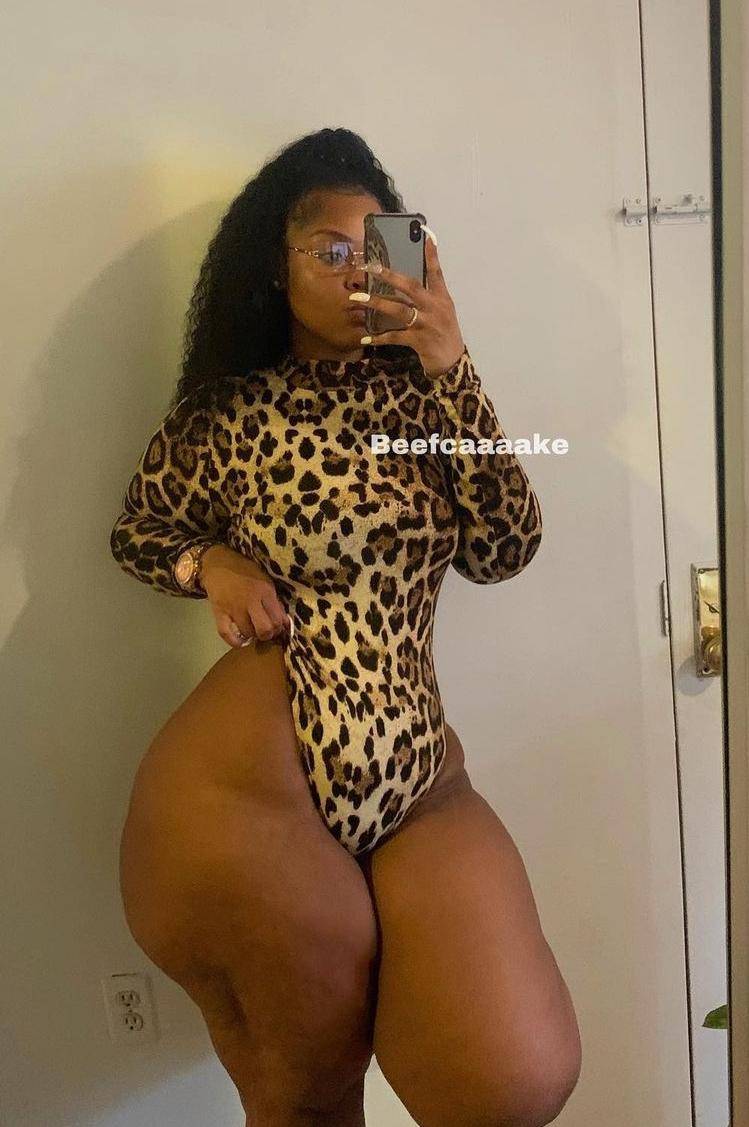 Thick Thighs | Scrolller