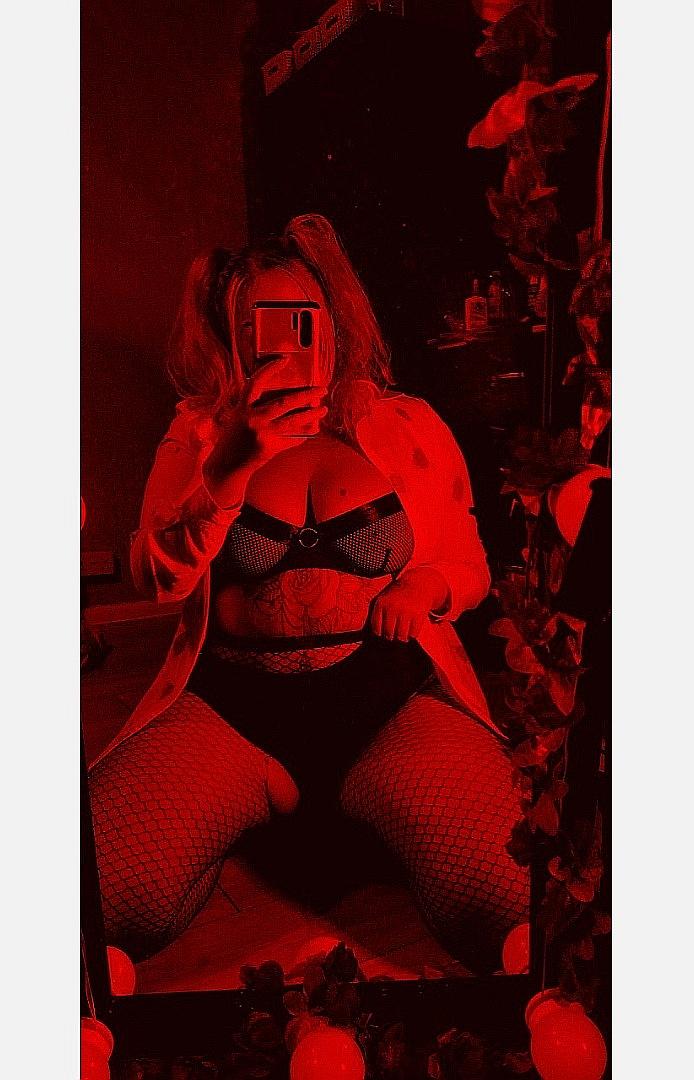 thick thighs spooky vibes | Scrolller