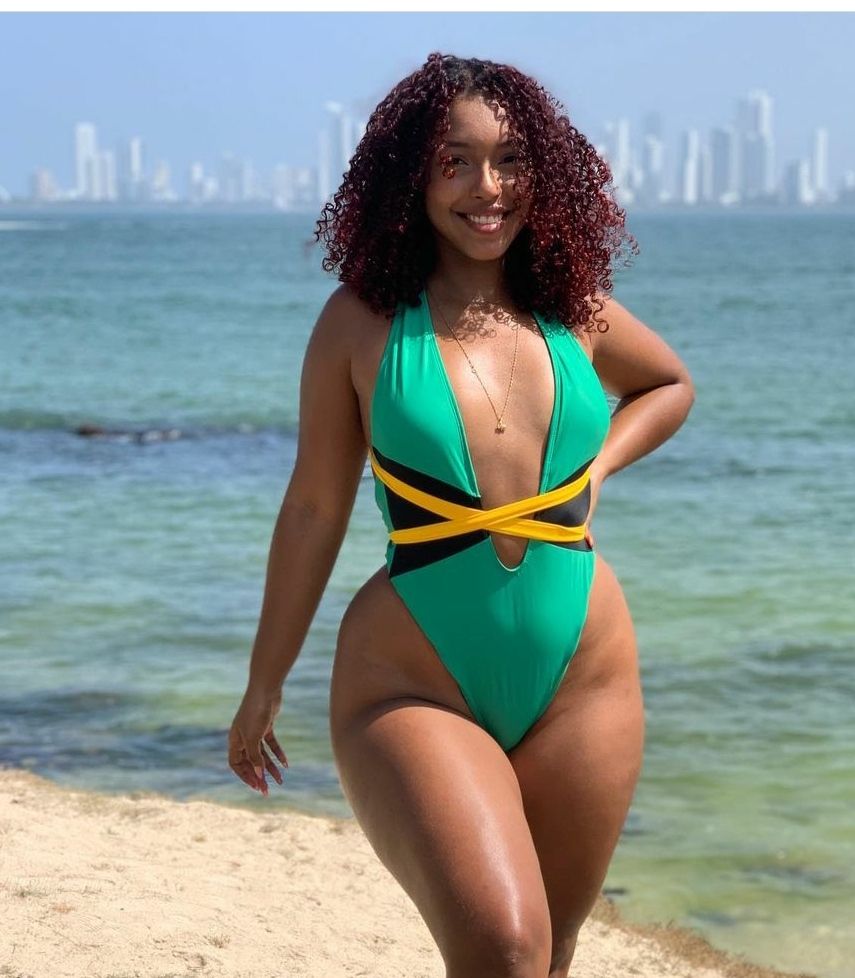 Thickness at its best | Scrolller