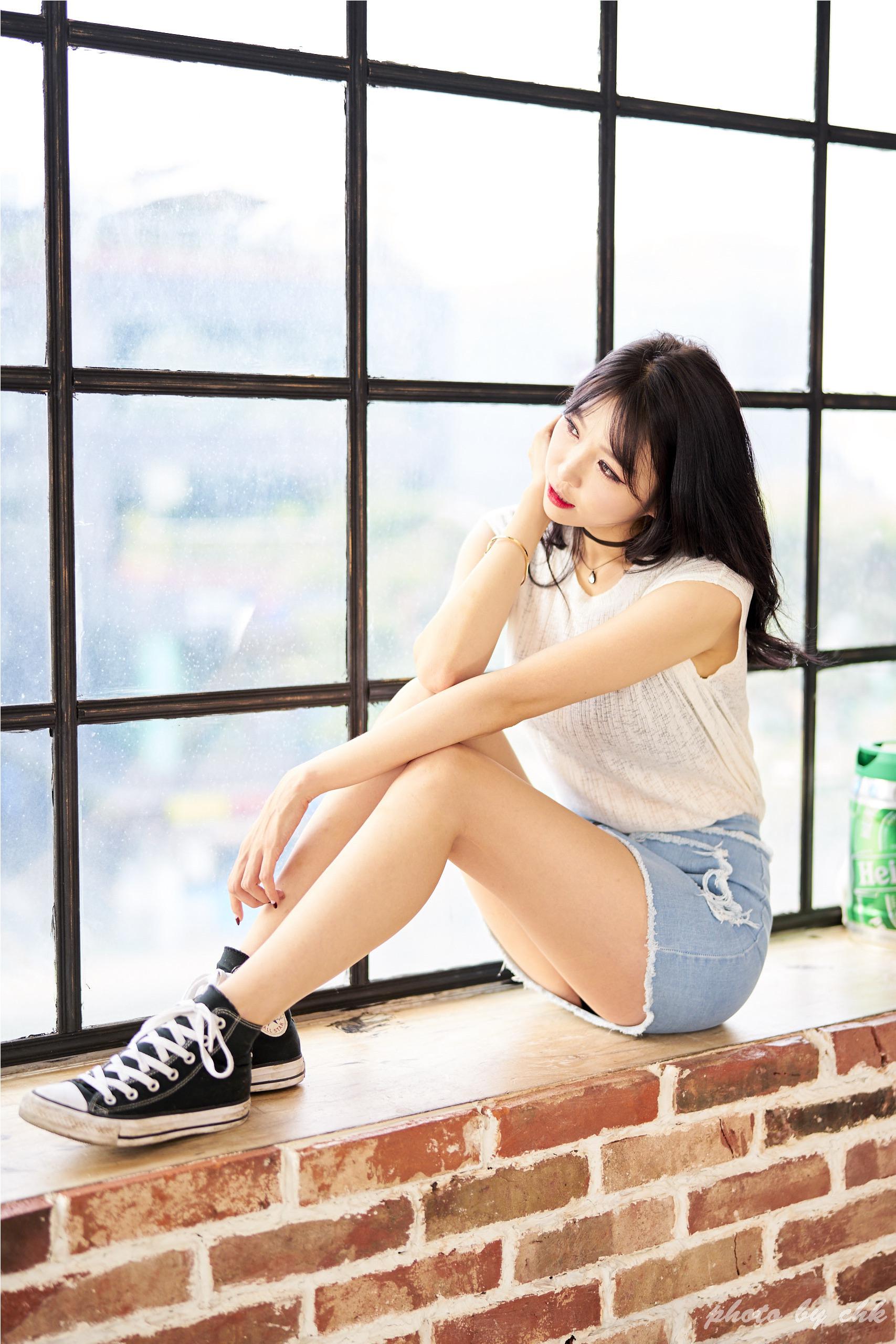 Thighs Scrolller