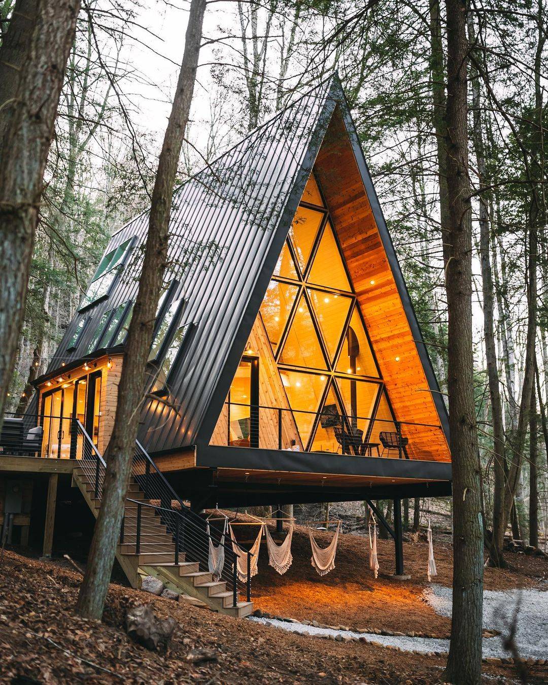 This Cabin In Rockbridge, Ohio | Scrolller