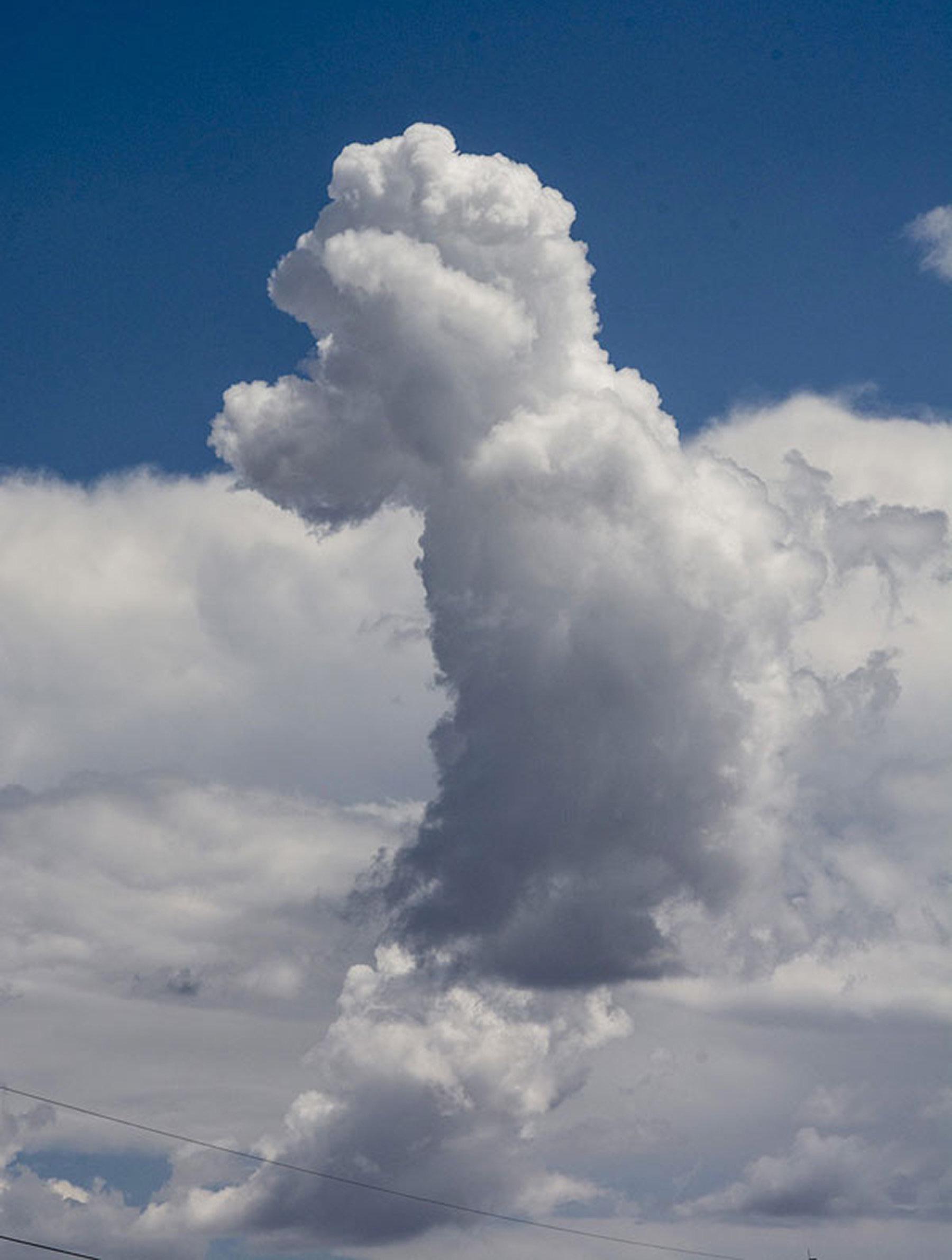 This cloud looks like Pluto the dog. | Scrolller