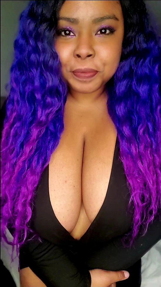 This dress is really something... | Scrolller