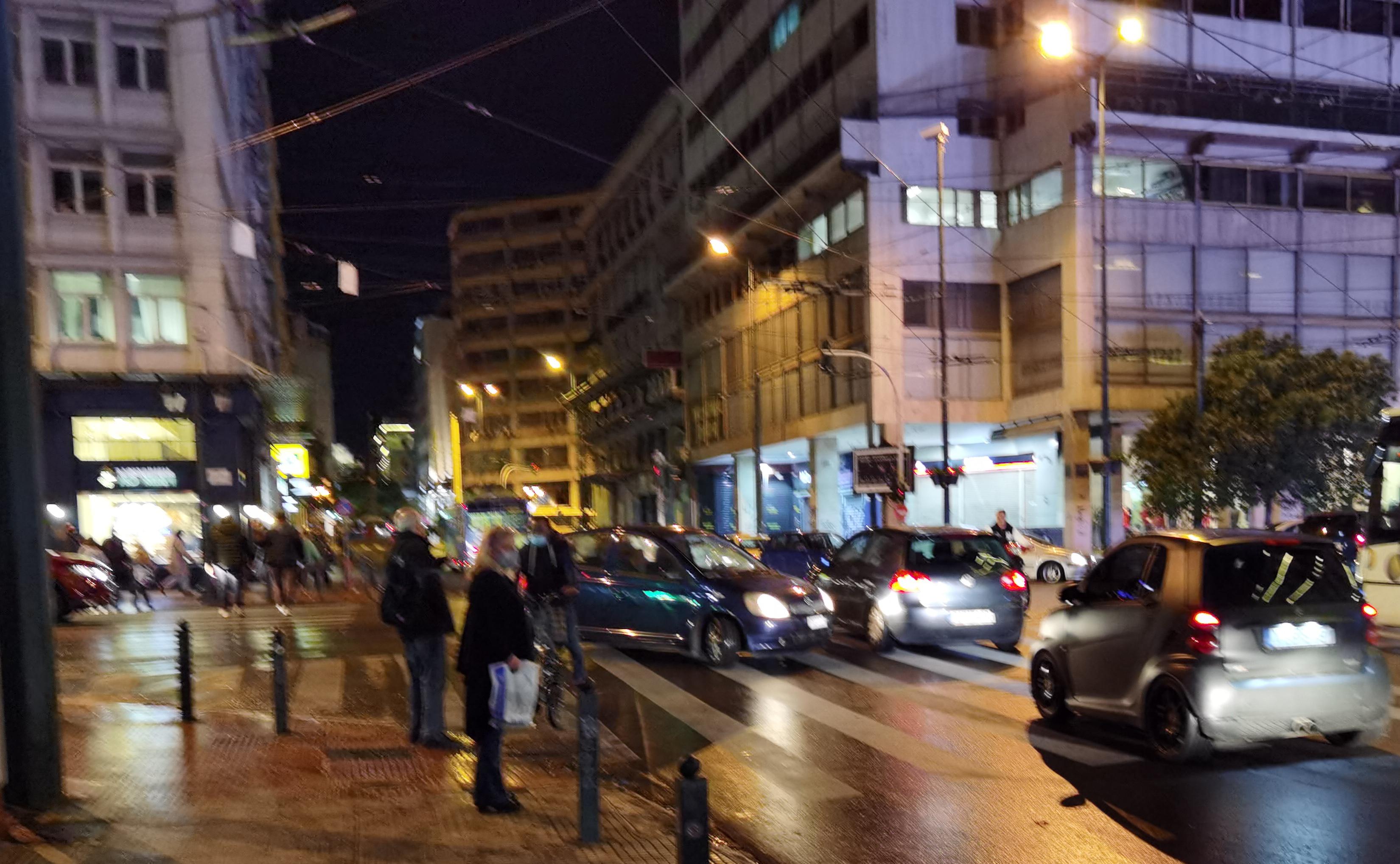 This guy turning into oncoming traffic | Scrolller