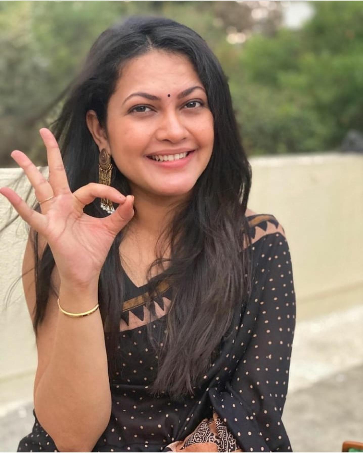 This Hslut needs 3 mstuds! What do you think of her? | Scrolller