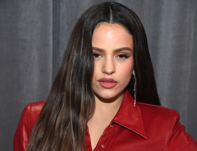 This is the face that Rosalia makes you while she gives you a handjob.. | Scrolller