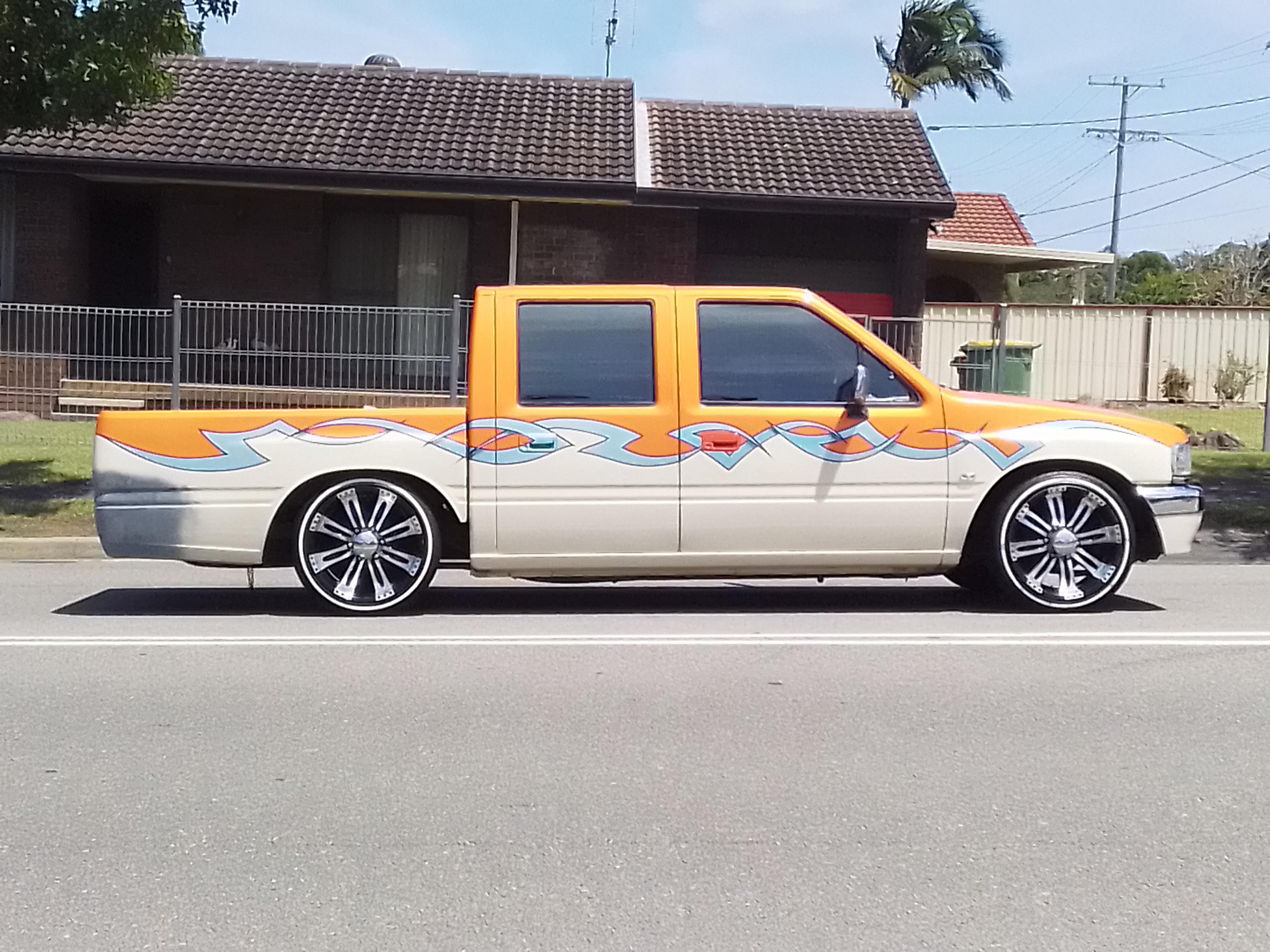 This lowrider outside my school | Scrolller